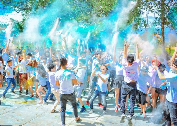 How to Plan the Perfect Pep Rally | Color Powder Supply