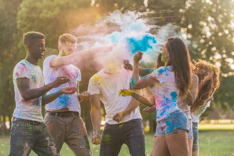 10 Must-Do Summer Camp Games | Color Powder Supply Co.